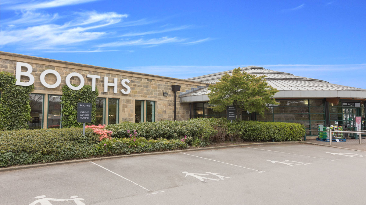 Electric Car Chargers Are Coming to Booths - Booths